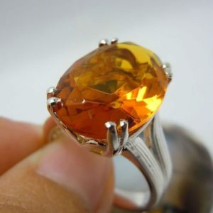 Complete Guide To Amber Gemstone - Gemlab.co.in